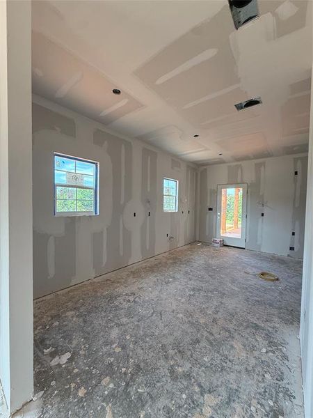 111 W Cupit Wy, Gladewater, TX 75647 - New Construction Home