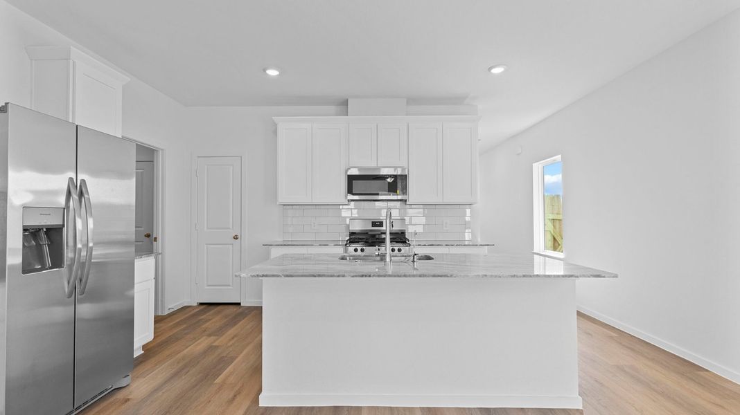 3002 Holland Lakes Dr, Fulshear, TX 77441 - New Construction Home