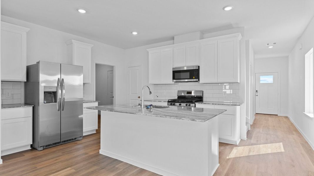 3002 Holland Lakes Dr, Fulshear, TX 77441 - New Construction Home