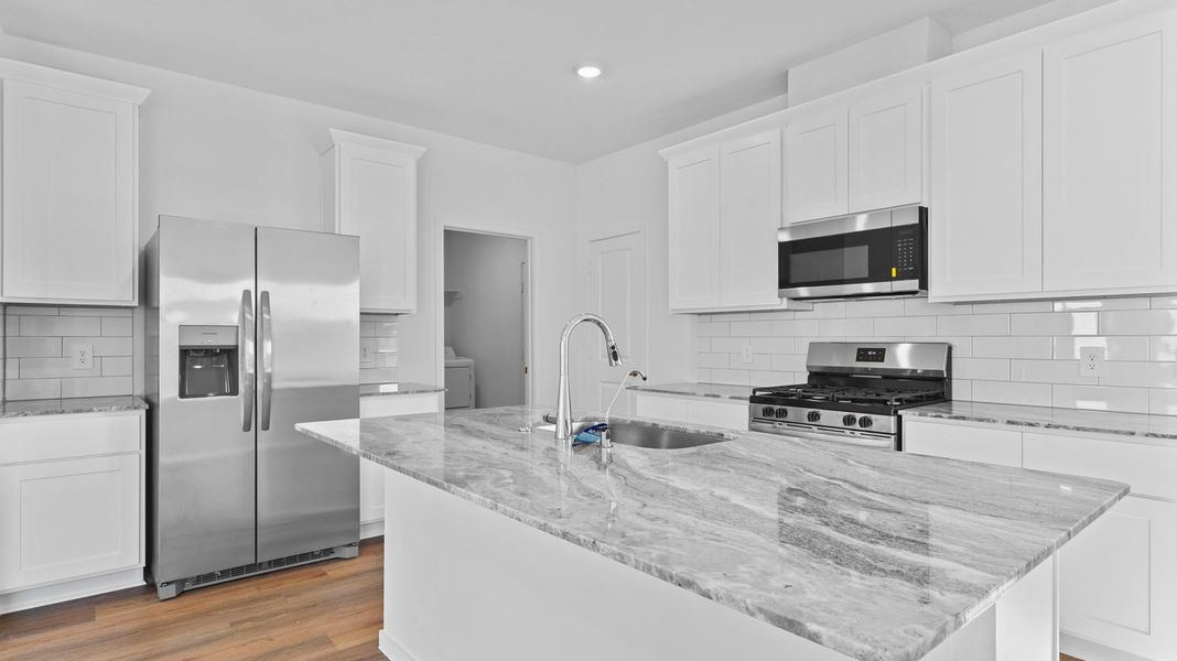 3002 Holland Lakes Dr, Fulshear, TX 77441 - New Construction Home