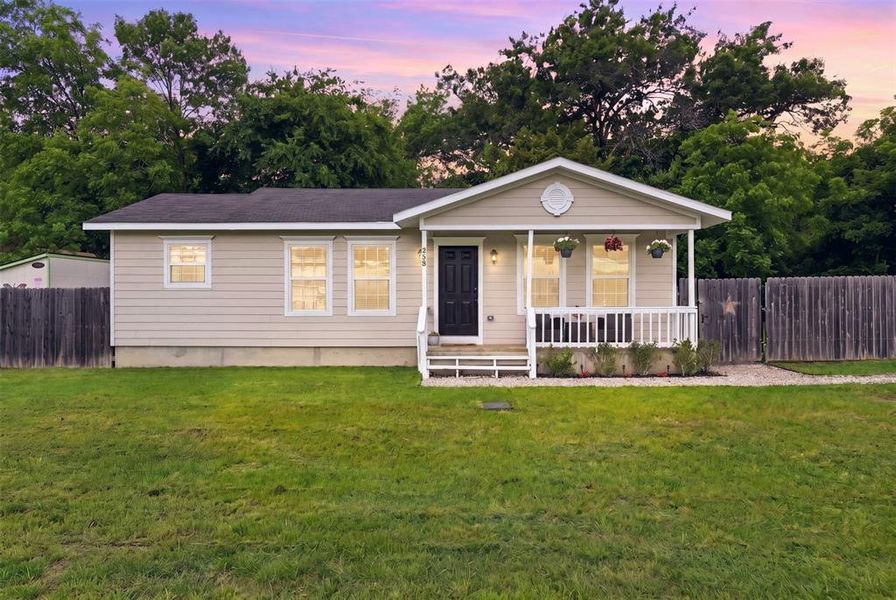 258 Spring Valley Cir, Azle, TX 76020 - New Construction Home
